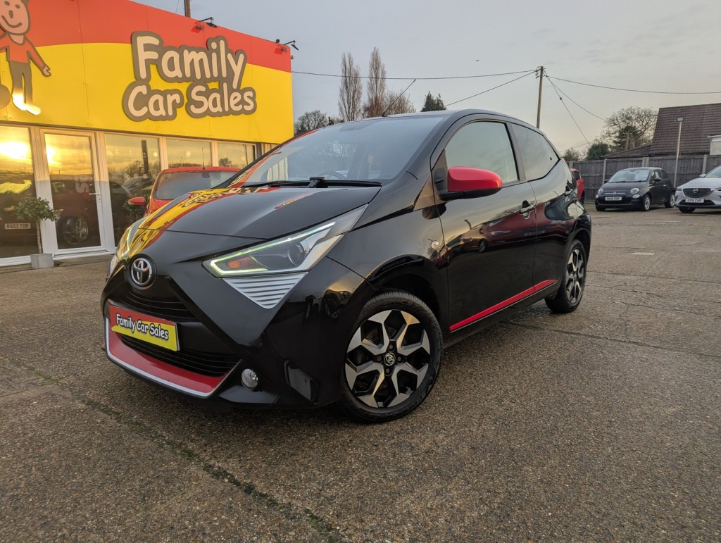 Used TOYOTA AYGO 2019 Black for sale - £6495 in Norwich, Norfolk ...